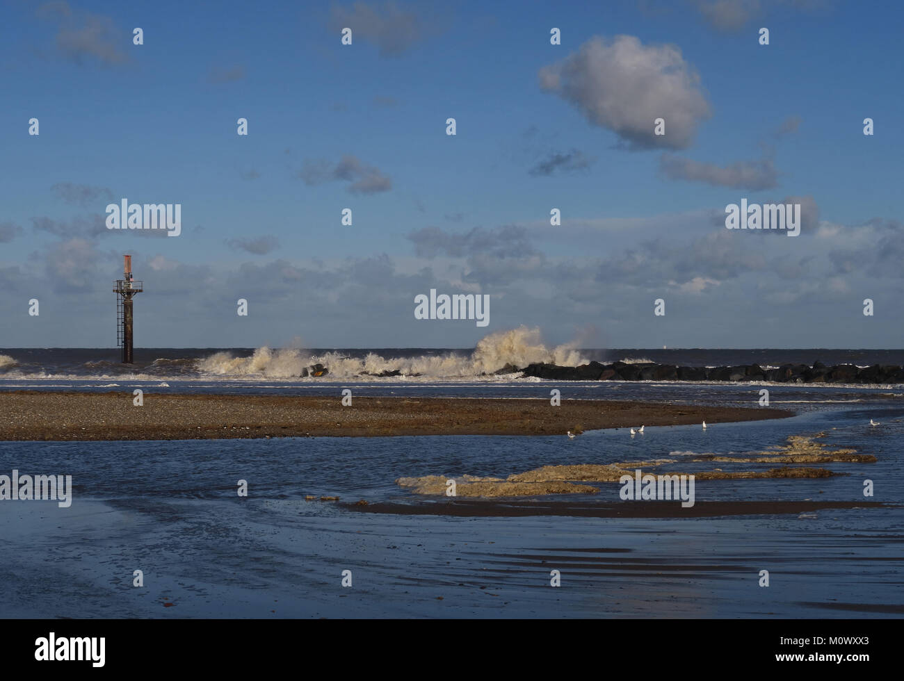 Waves breaking against off hi-res stock photography and images - Alamy