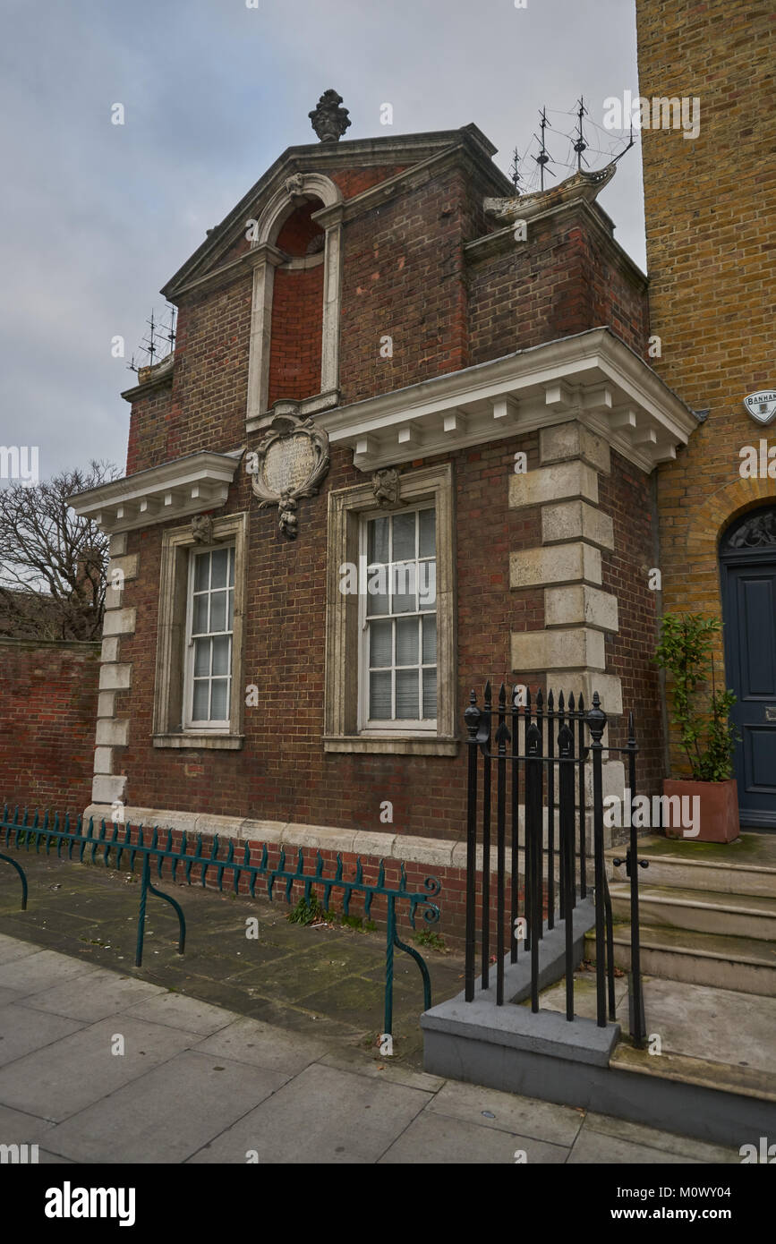 Trinity green almshouses hi-res stock photography and images - Alamy