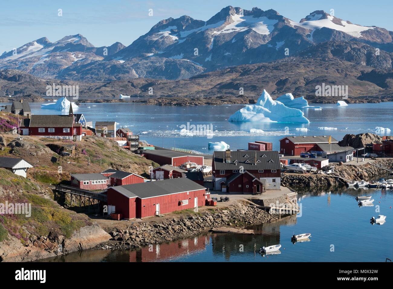Blue iceberg red rock hi-res stock photography and images - Alamy