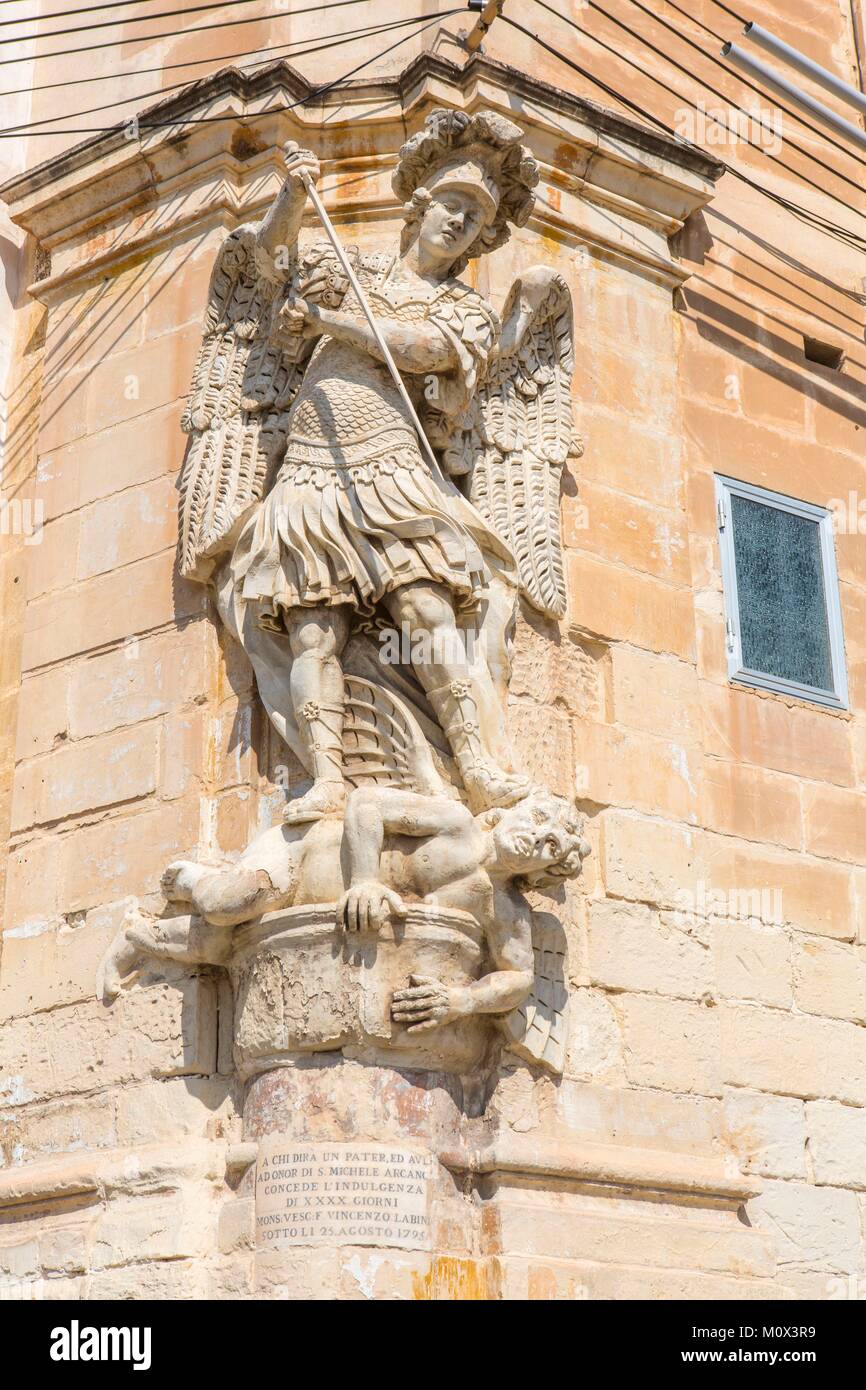 Statue valletta malta hi-res stock photography and images - Alamy
