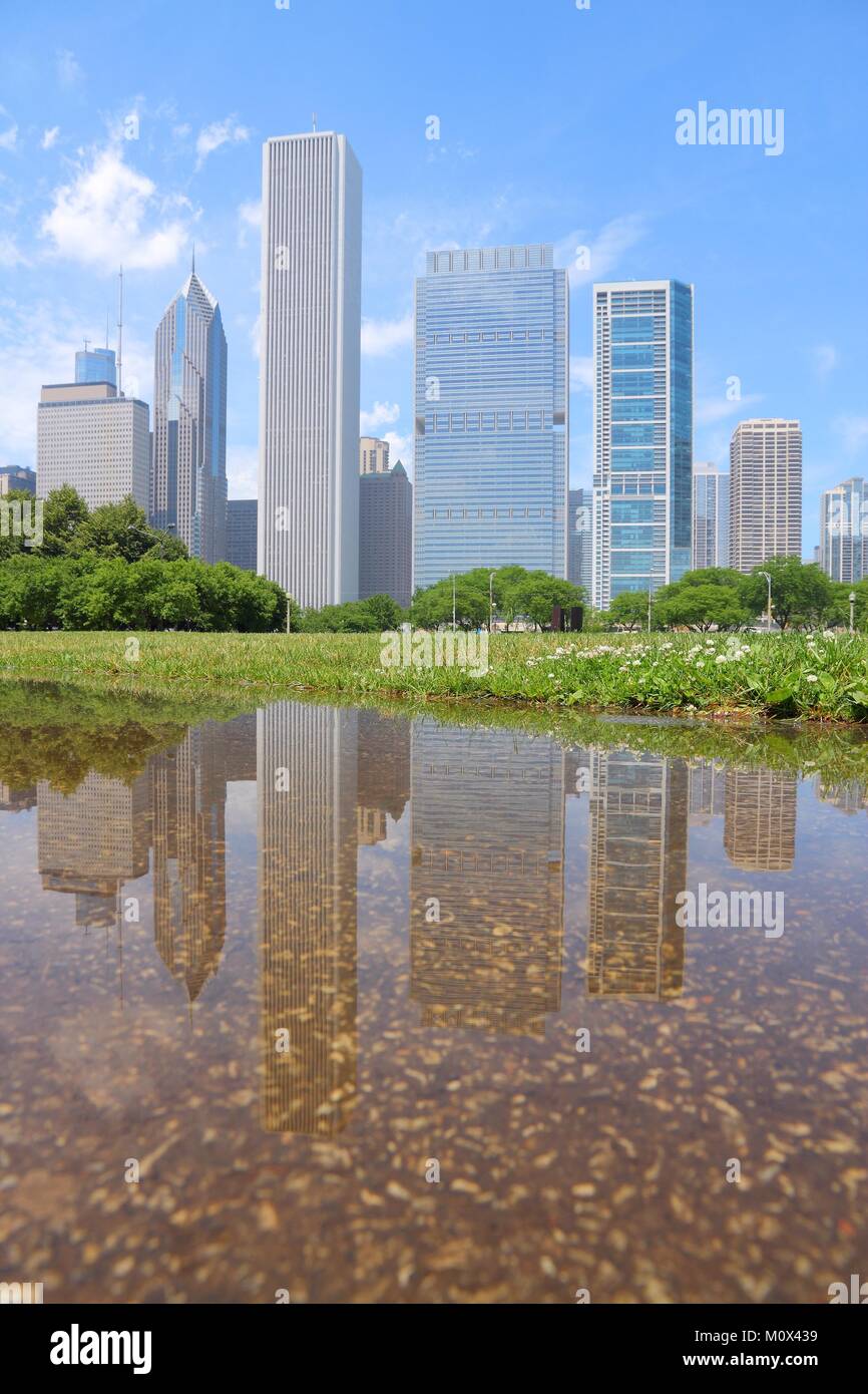 Downtown puddle hi-res stock photography and images - Alamy