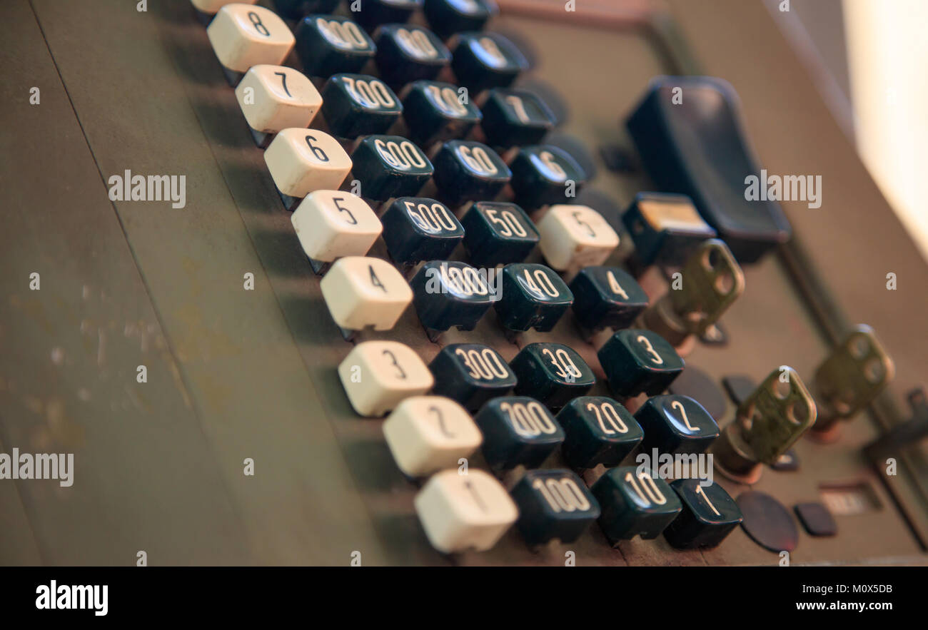 Old fashioned cash machine hi-res stock photography and images - Alamy