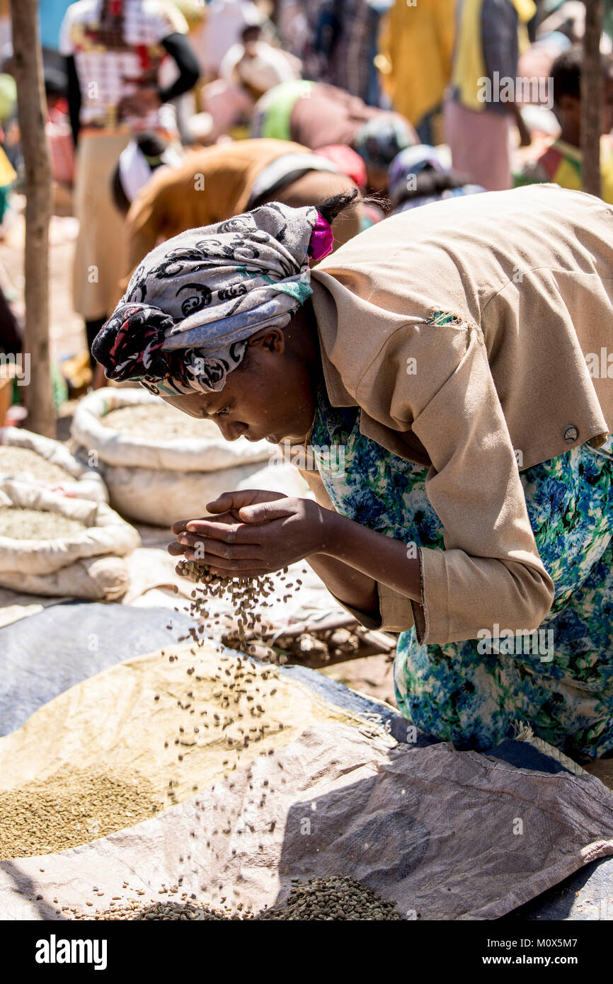African baskets ethiopia hi-res stock photography and images - Alamy