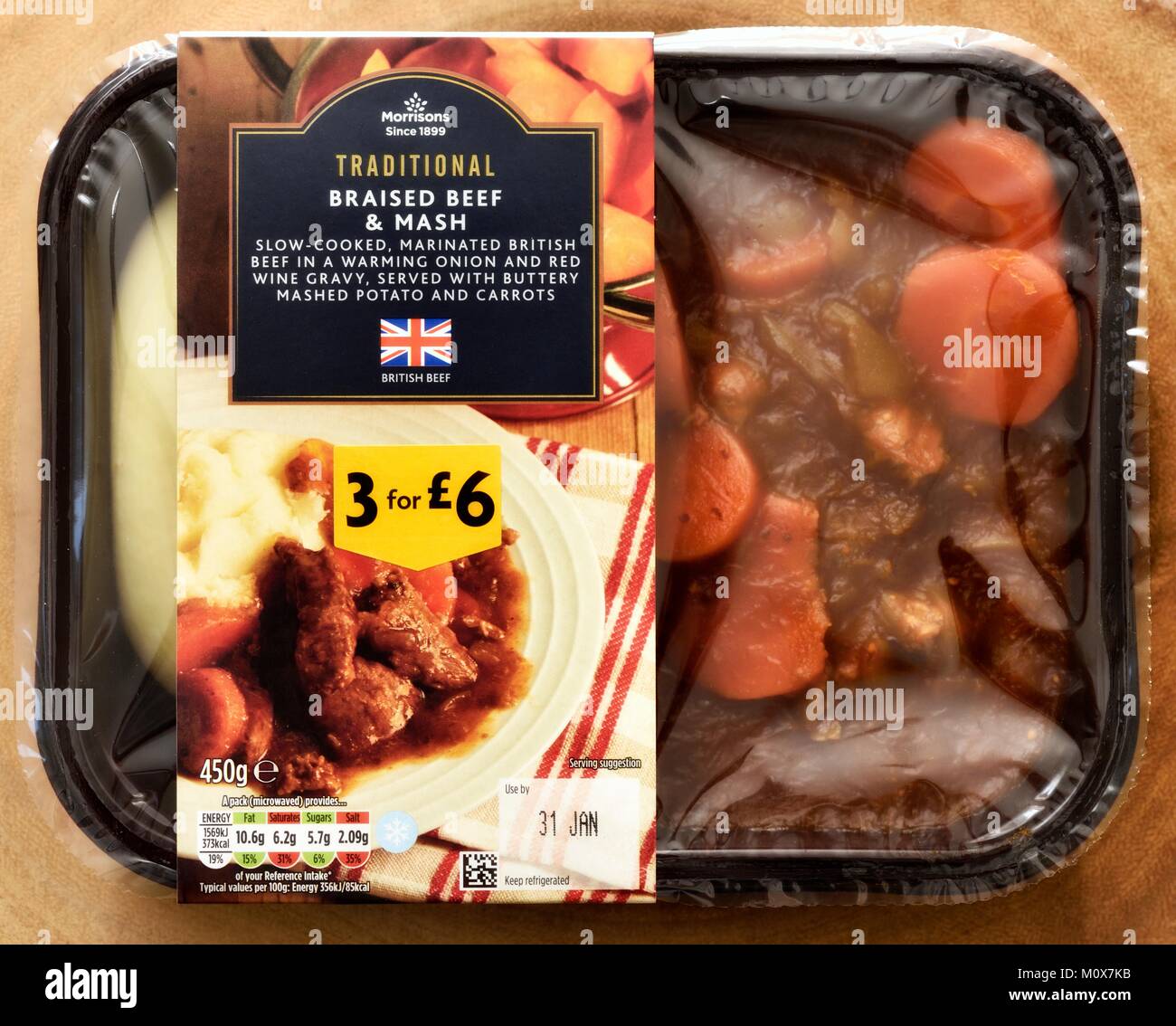 Traditional braised beef 7 mash ready meal Stock Photo - Alamy