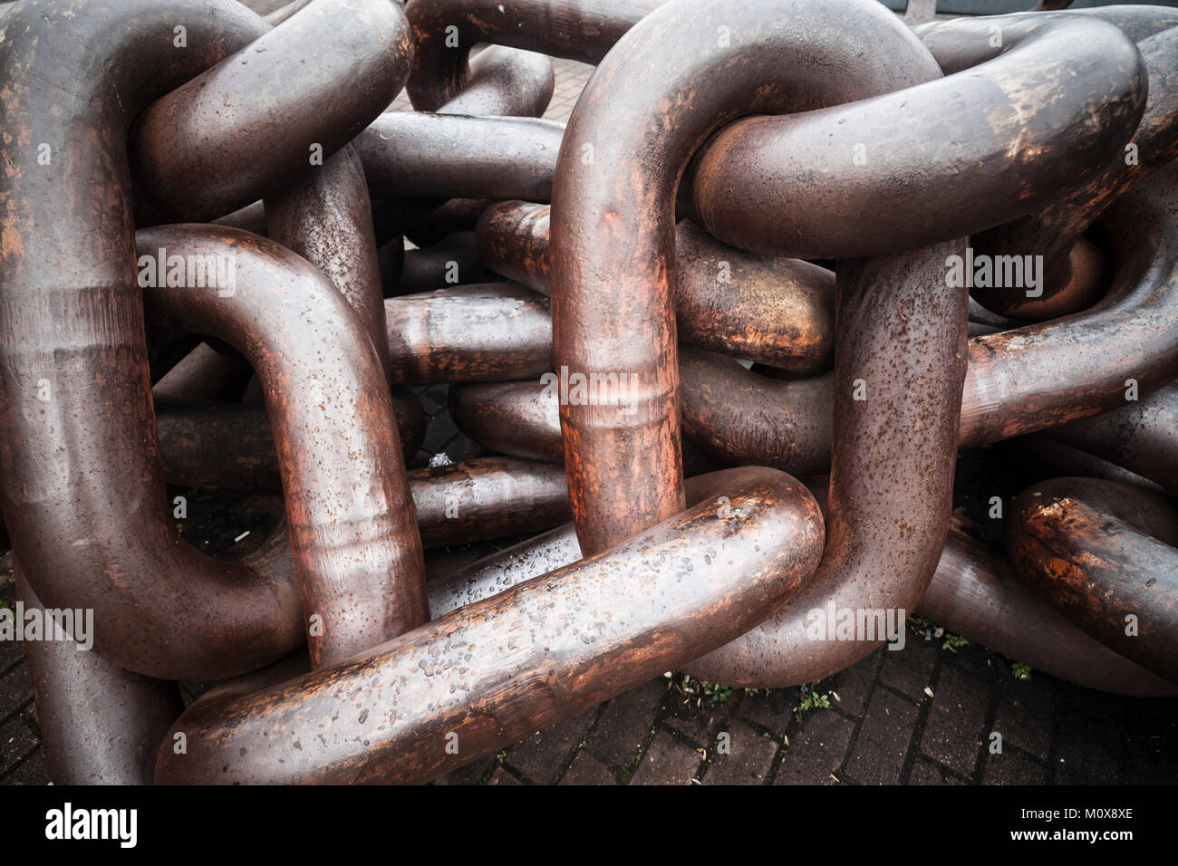 Big boat chains over floor Stock Photo - Alamy