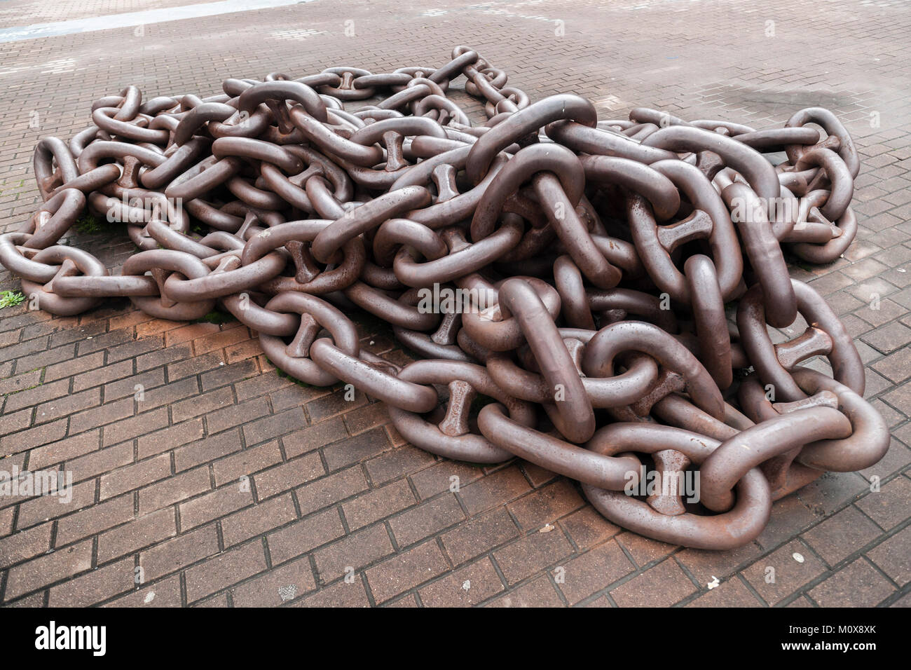 Big boat chains over floor Stock Photo - Alamy