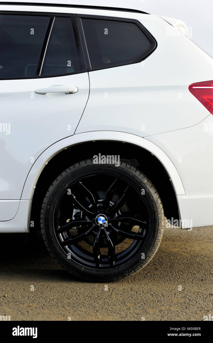 Bmw X3 White Black Rims