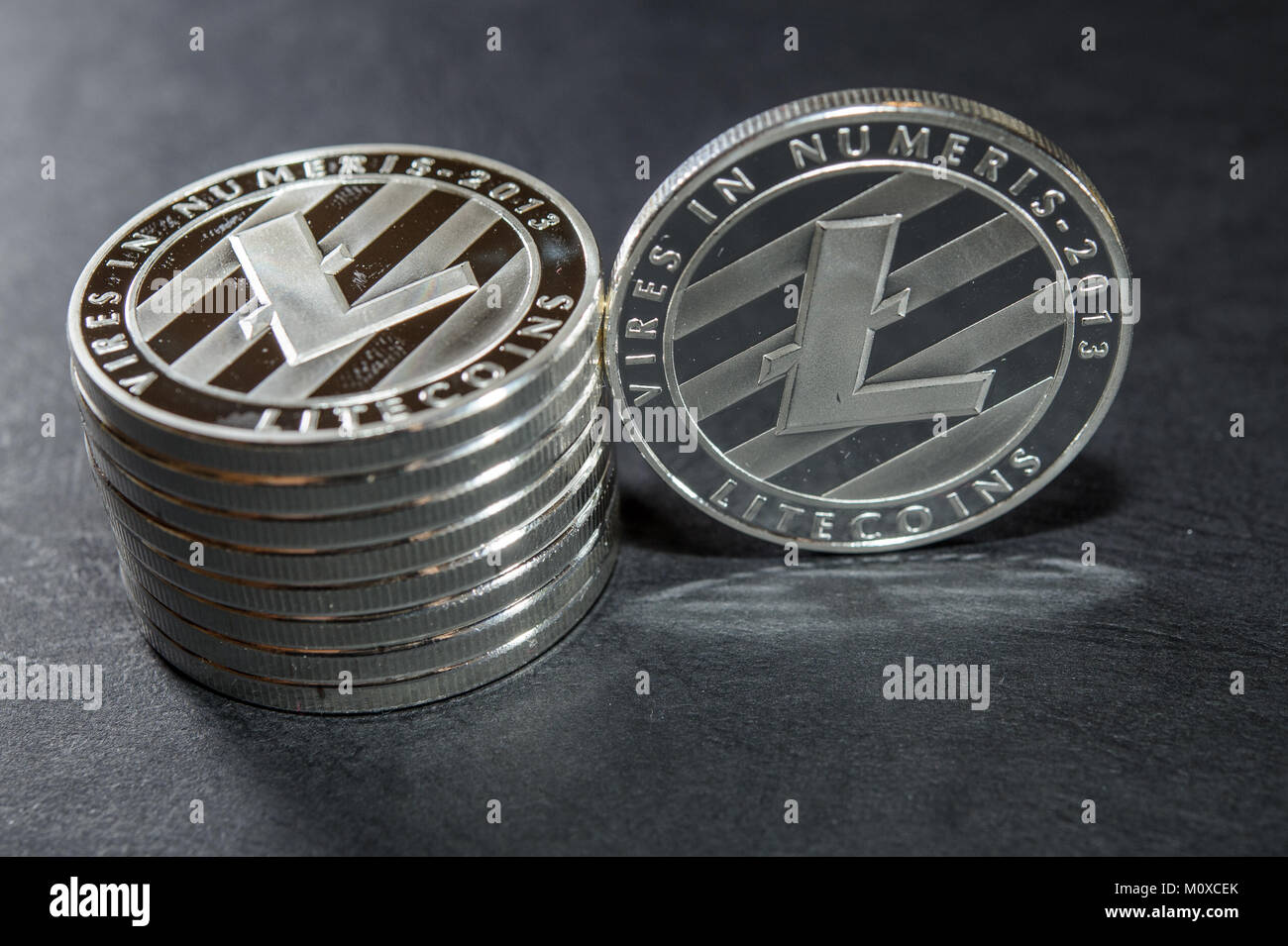 Single stock exchange hi-res stock photography and images - Alamy