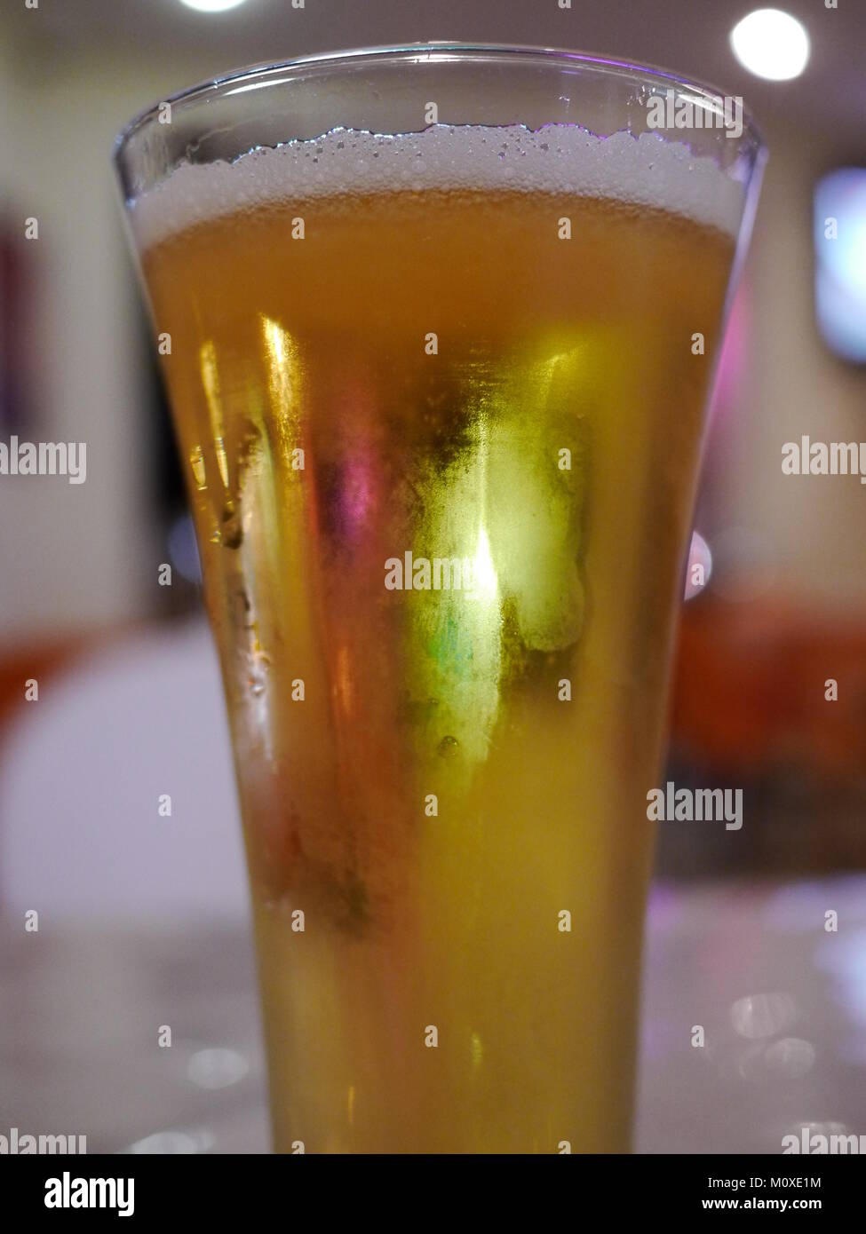 Gold beer hi-res stock photography and images - Alamy