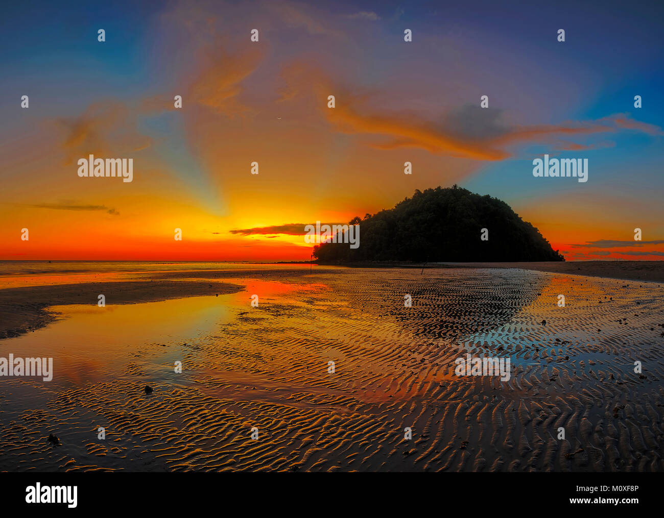 Pantai beach beautiful sunset, Kudat, Malaysia Stock Photo - Alamy