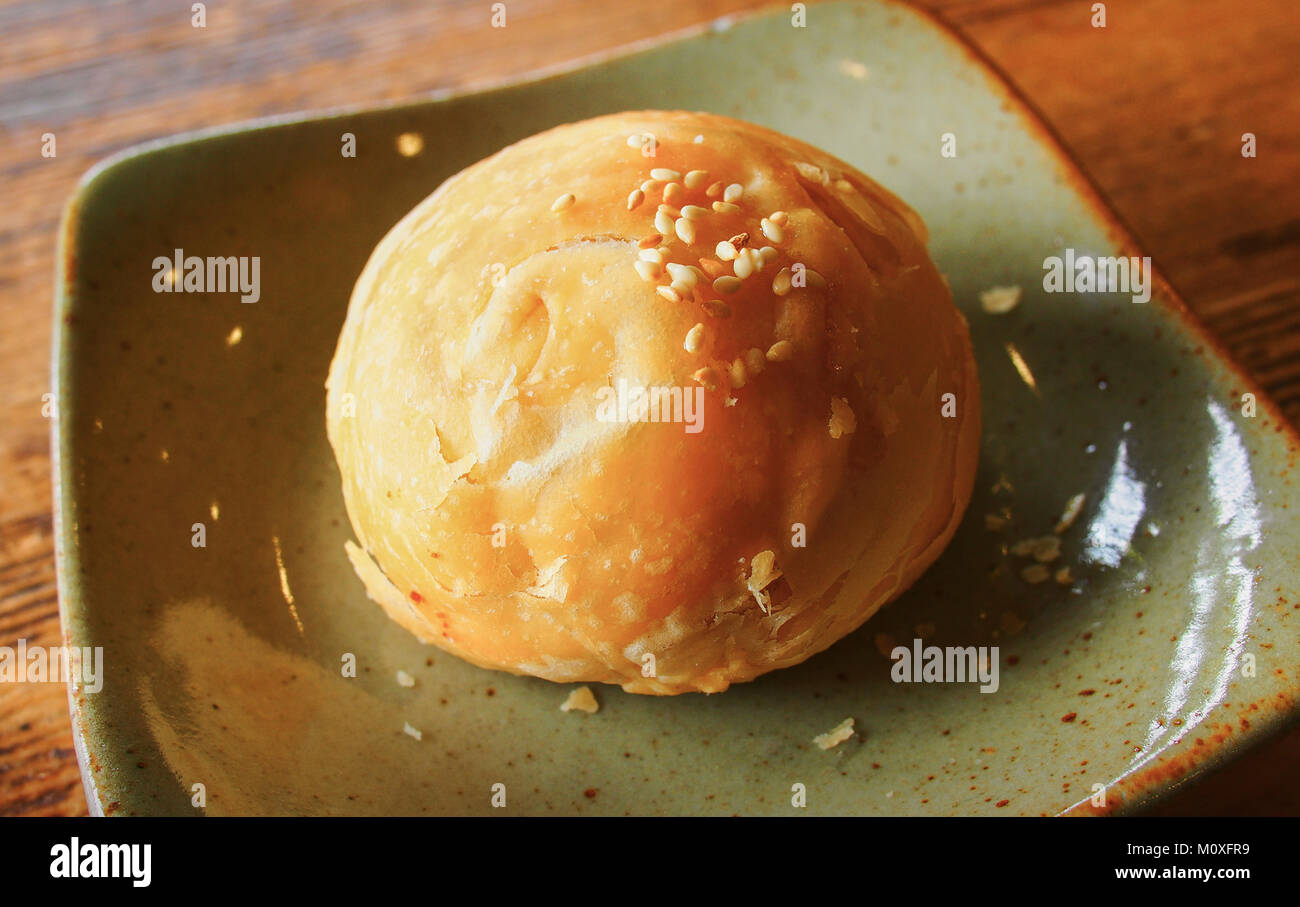 traditional mung bean biscuit, tau sar piah Stock Photo - Alamy