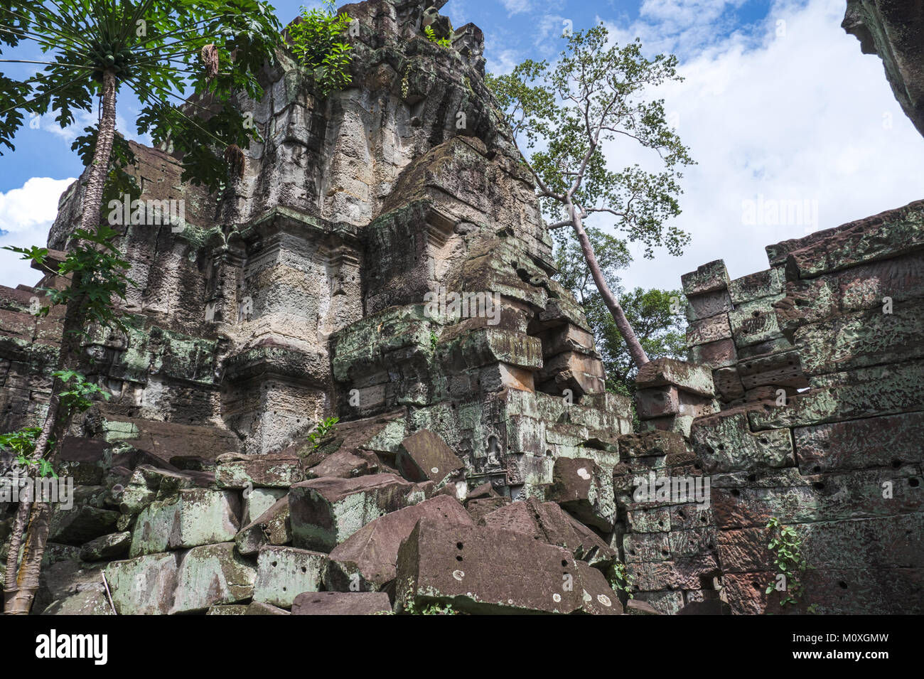 Preah Khan Temple rubble at Angkor Wat, Siem Reap, Cambodia Stock Photo ...