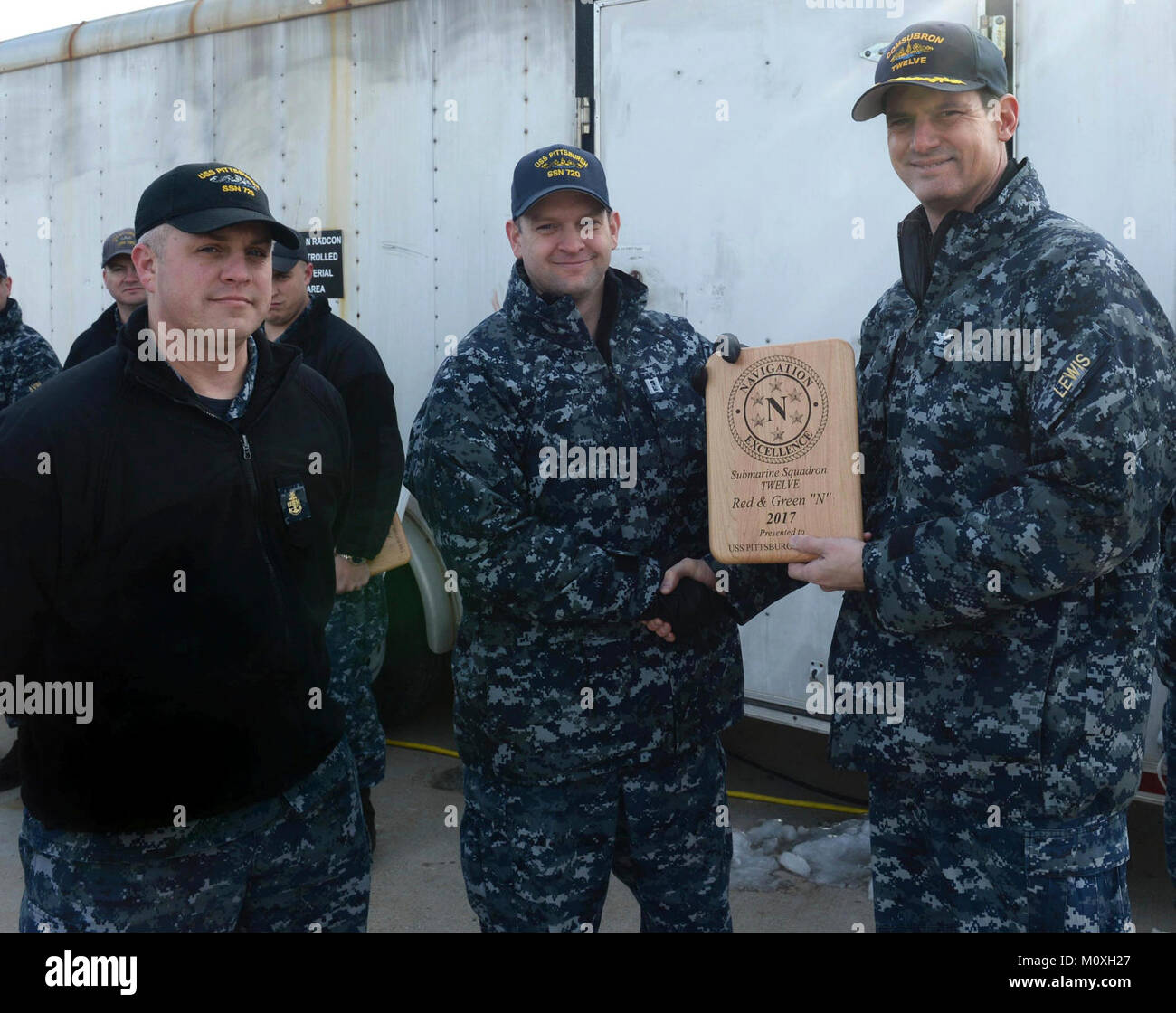 Fast attack submarine uss pittsburgh ssn 720 hi-res stock photography ...