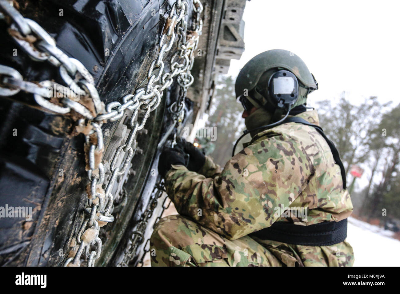 A Soldier assigned to Headquarters and Headquarters Company, 82nd ...