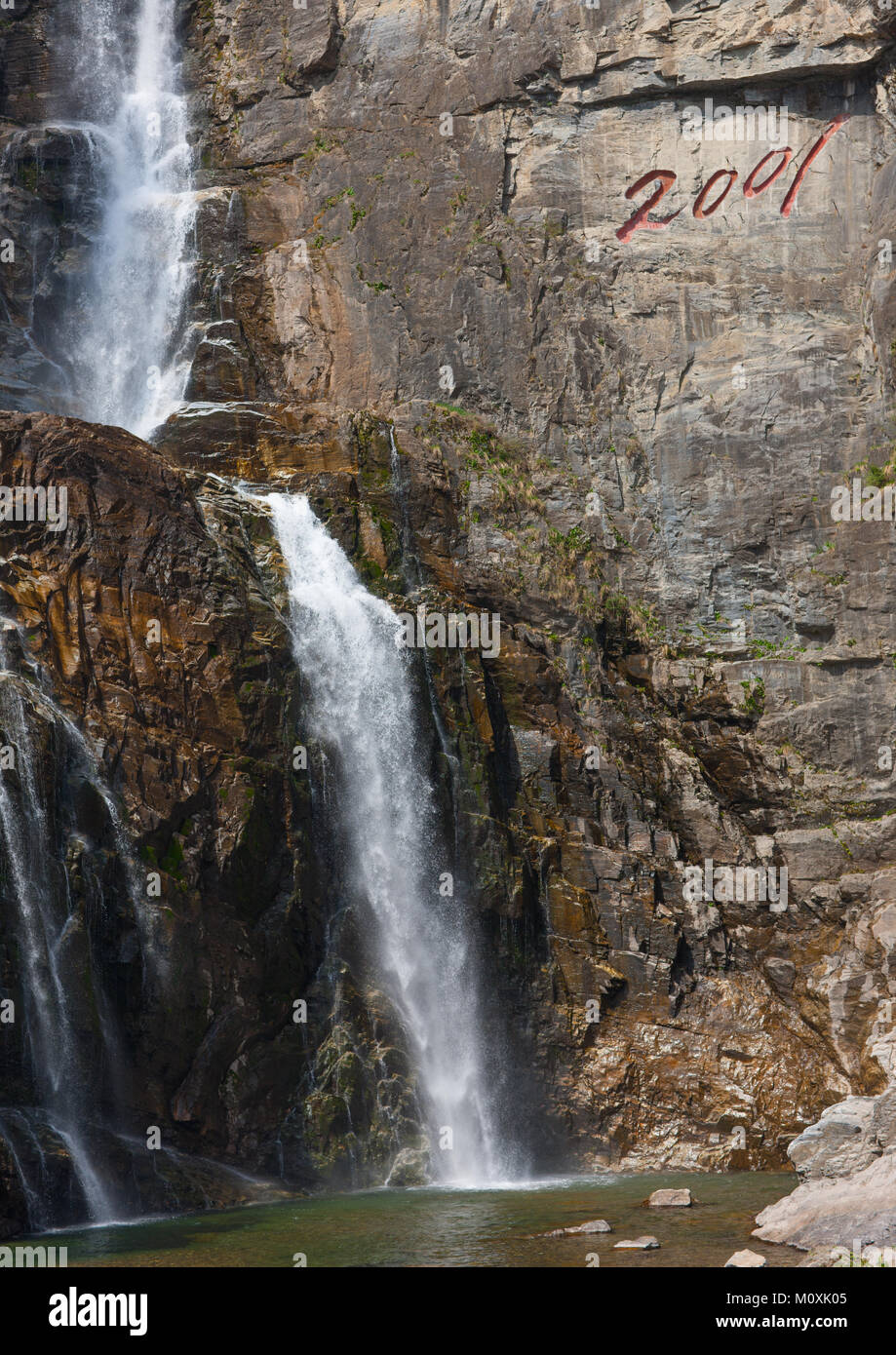 Ulim Logo Khabib Nurmagomedov Retires From UFC After Beating Justin