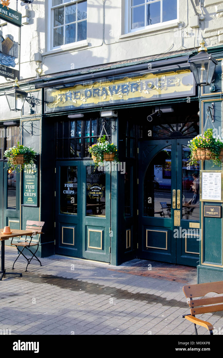 The Drawbridge, Pub,Bristol city Center Emgland UK Stock Photo - Alamy
