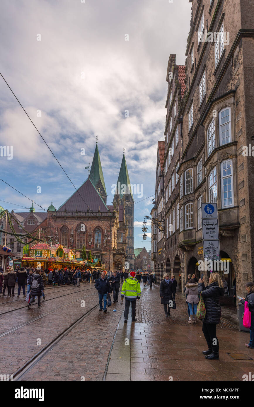Christmas market, Marktplatz in the city centre, Bremen, Germany ...