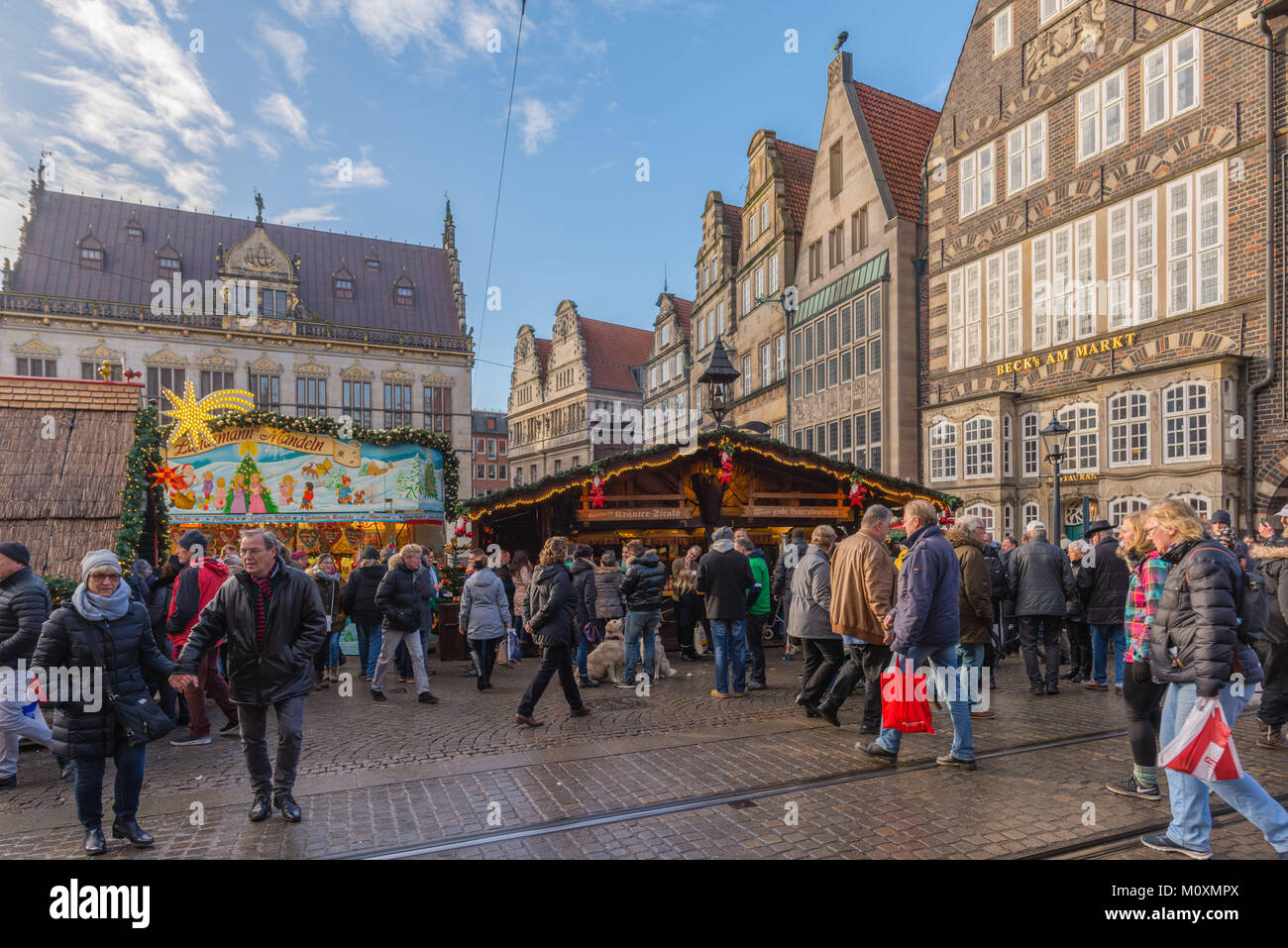 Christmas market, Marktplatz in the city centre, Bremen, Germany ...