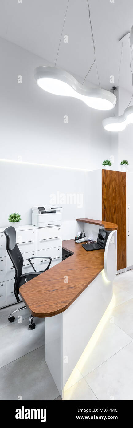 Modern design reception desk hi-res stock photography and images - Alamy