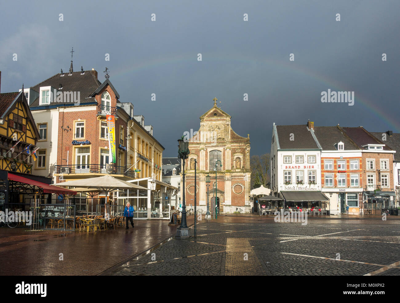 Limburg holland travel grote markt medieval bar cafe hi-res stock ...
