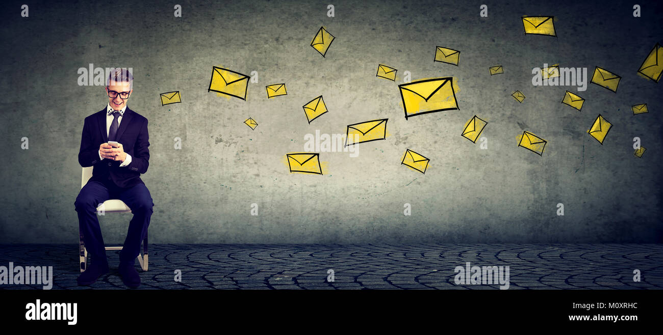 Sending email hi-res stock photography and images - Alamy