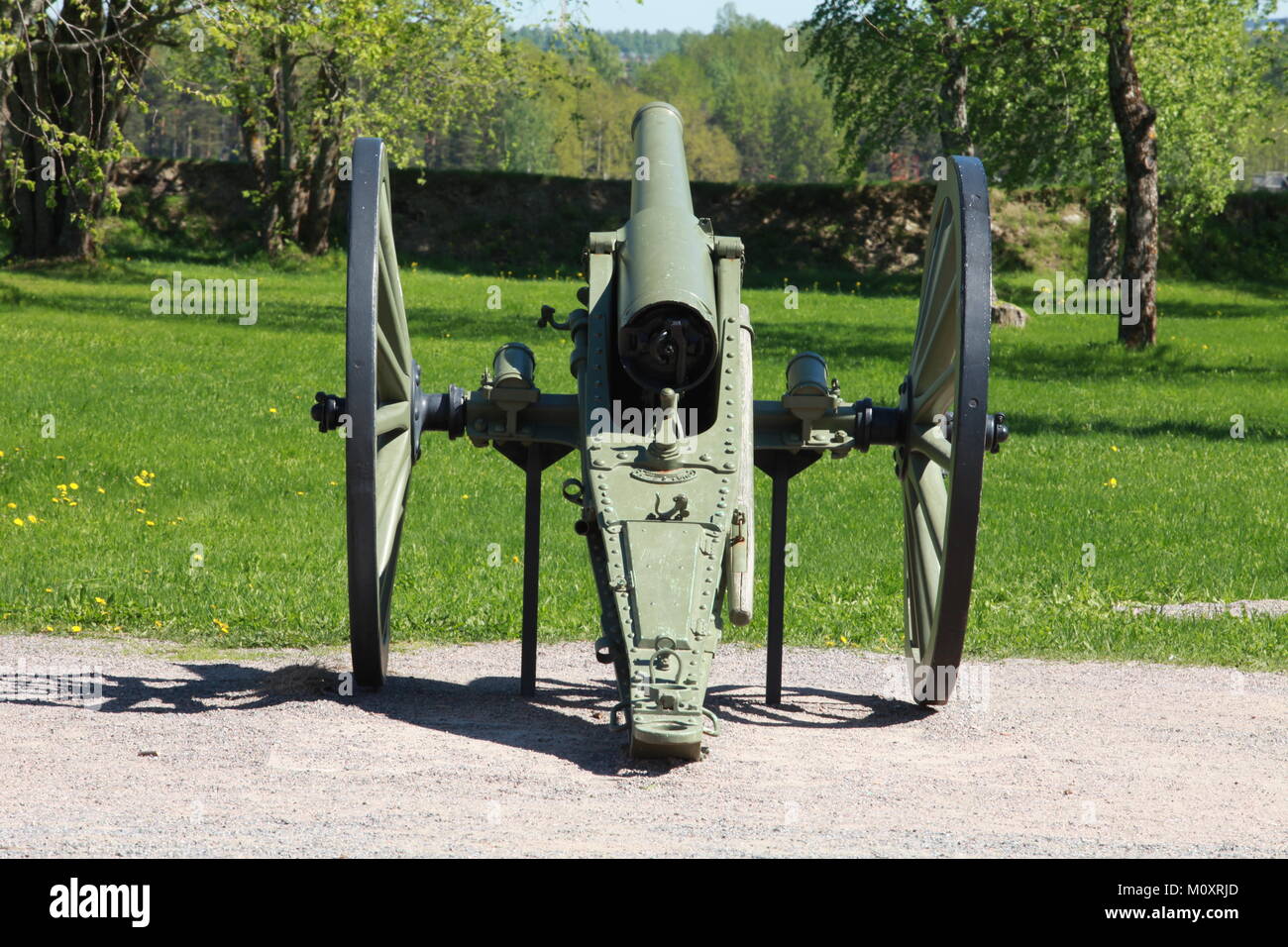 Rear view cannon hi-res stock photography and images - Alamy