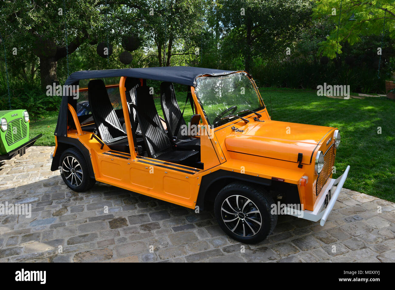 EXCLUSIVE Reality star Kris Jenner receives her Christmas present in LA ...