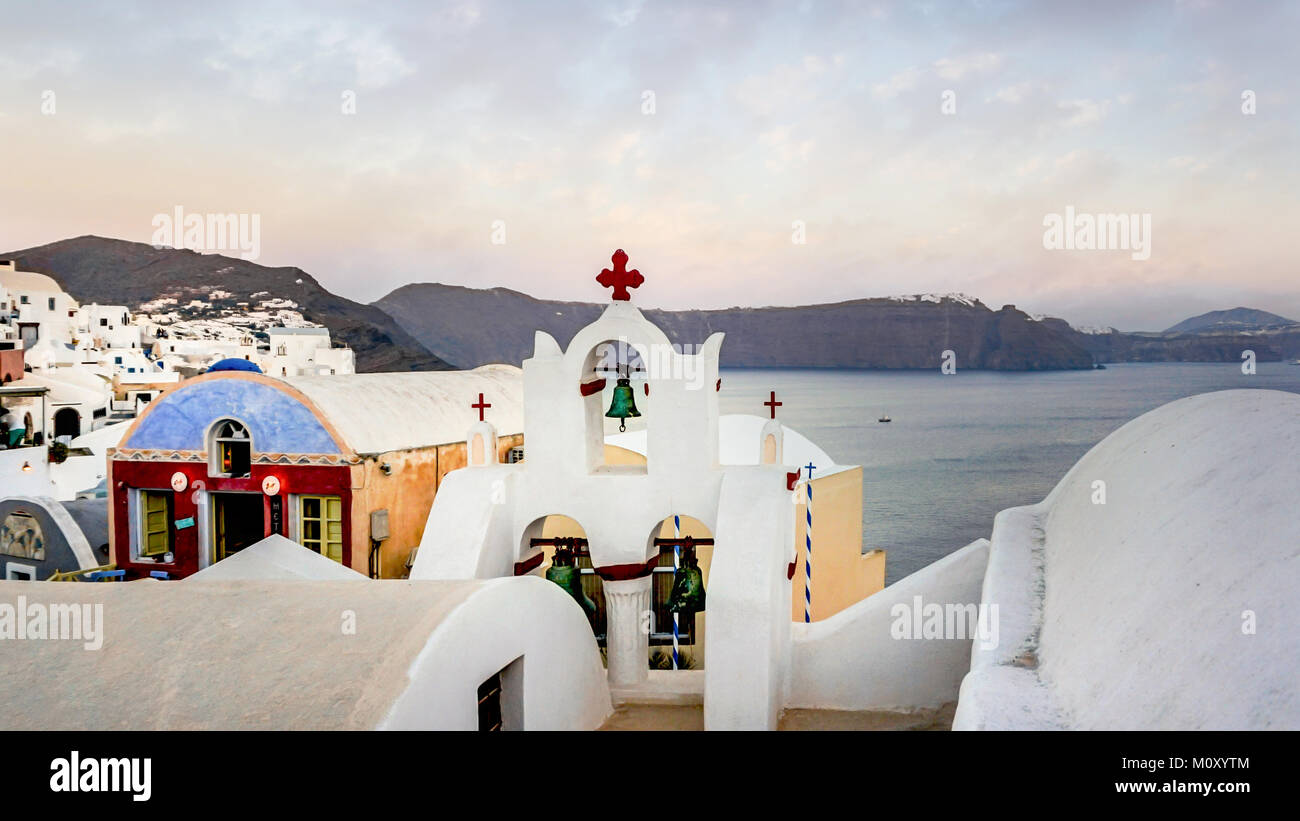 Cyclades church in Oia Santorini Stock Photo - Alamy