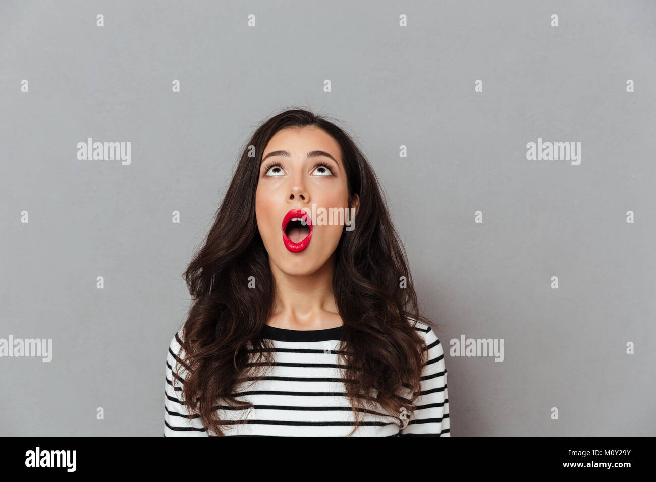 Shocked girl hi-res stock photography and images - Alamy