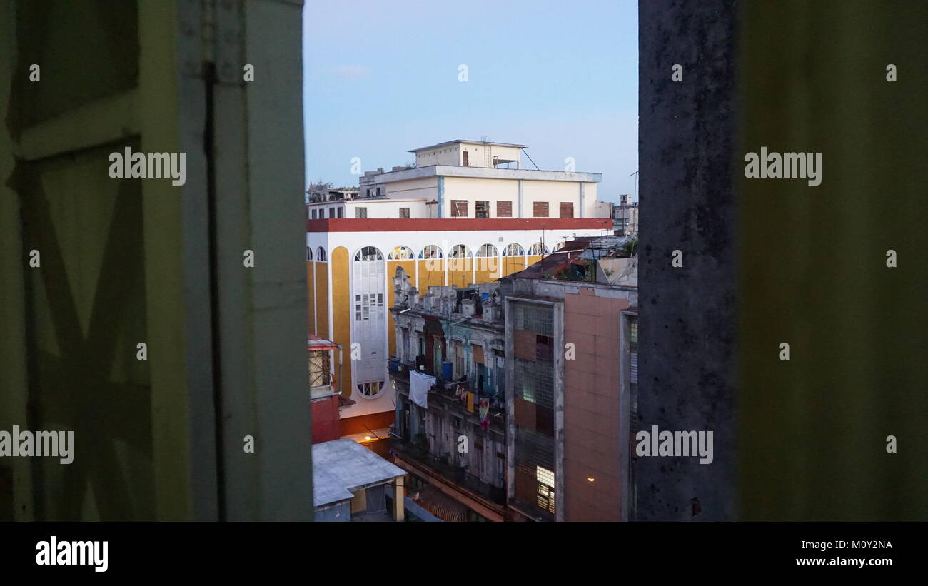 Discover the cuban beautiful architecture hi-res stock photography and ...