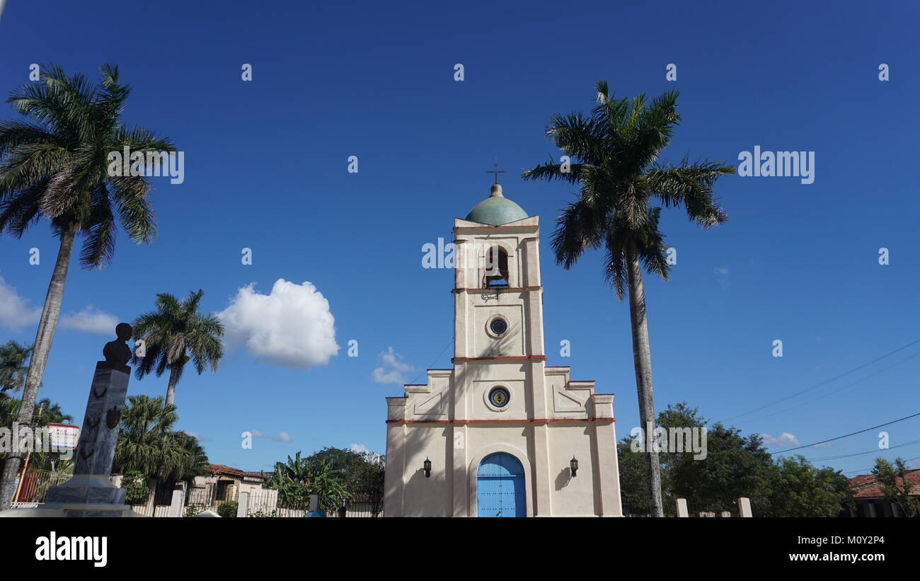 Discover the cuban beautiful architecture hi-res stock photography and ...