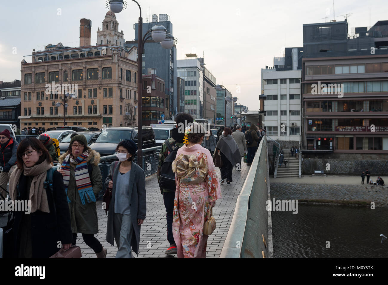 23.12.2017, Kyoto, Japan, Asia - Pedestrians are seen crossing the ...