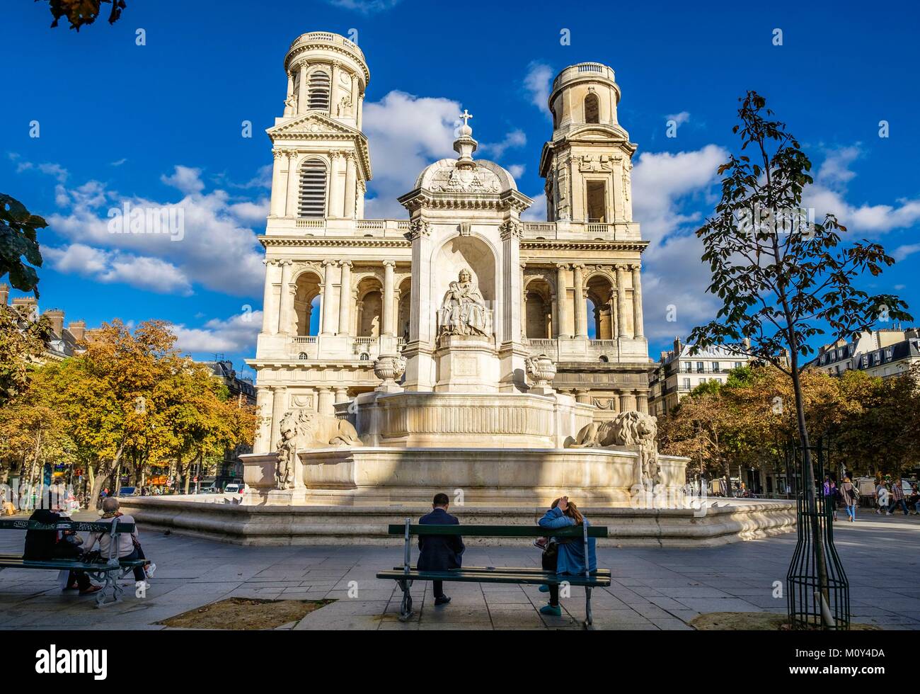 17th district of paris hi-res stock photography and images - Alamy
