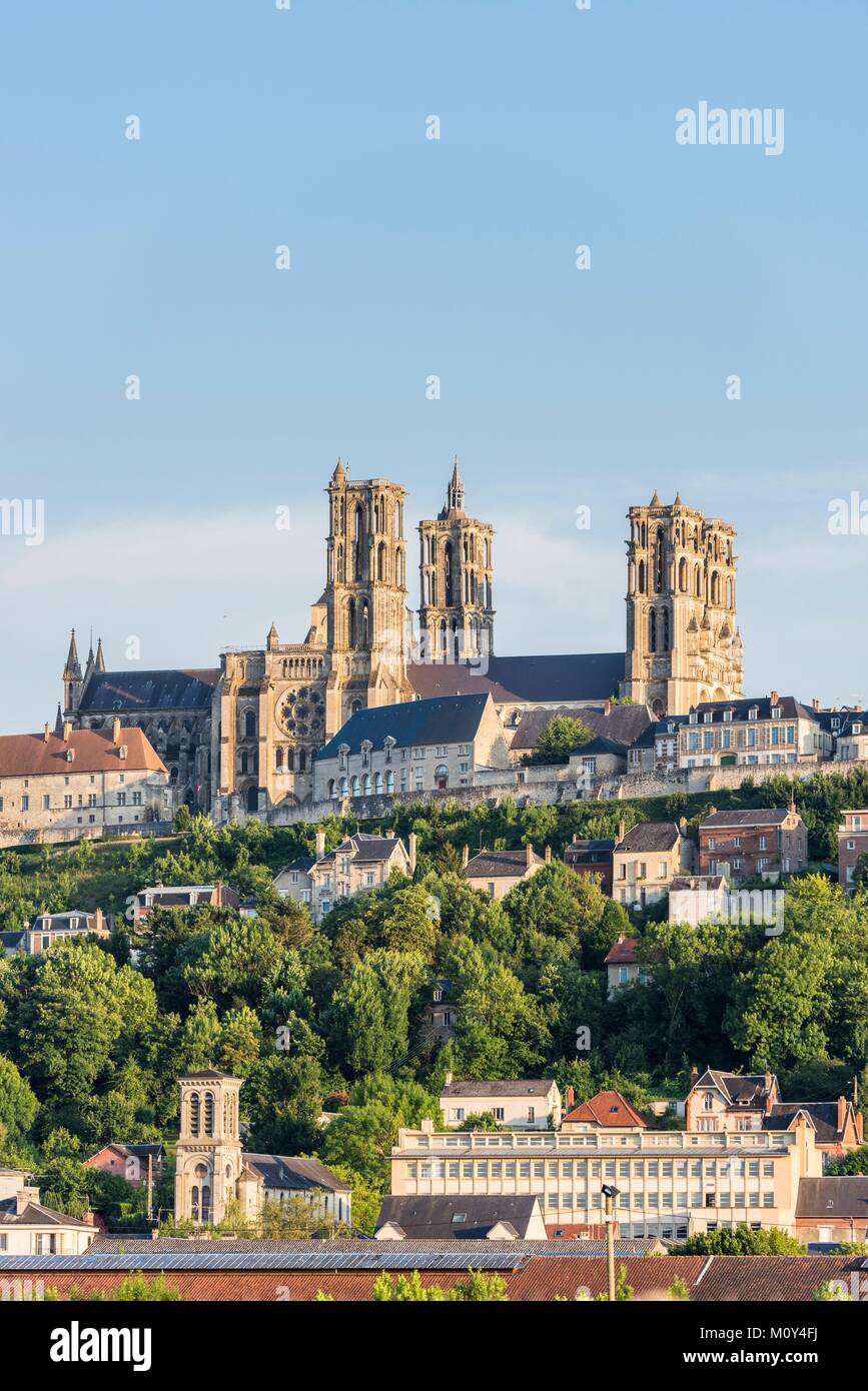 Gothic architecture of religion hi-res stock photography and images - Alamy