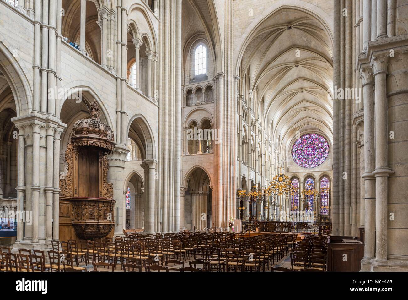 France,Aisne,Laon,the Upper town,Notre-Dame de Laon cathedral,Gothic ...