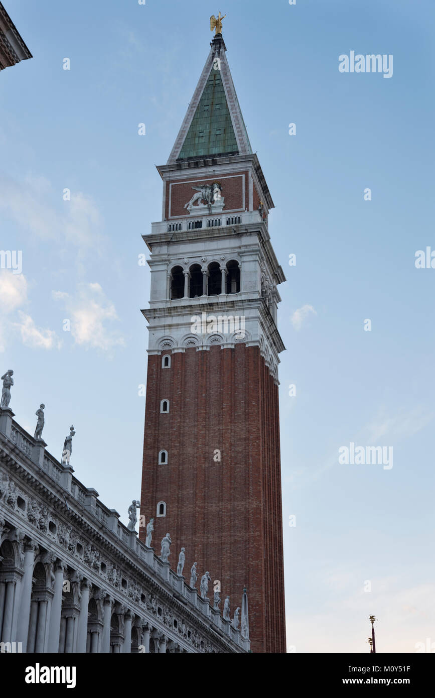Most recognisable symbols of venice hi-res stock photography and images ...