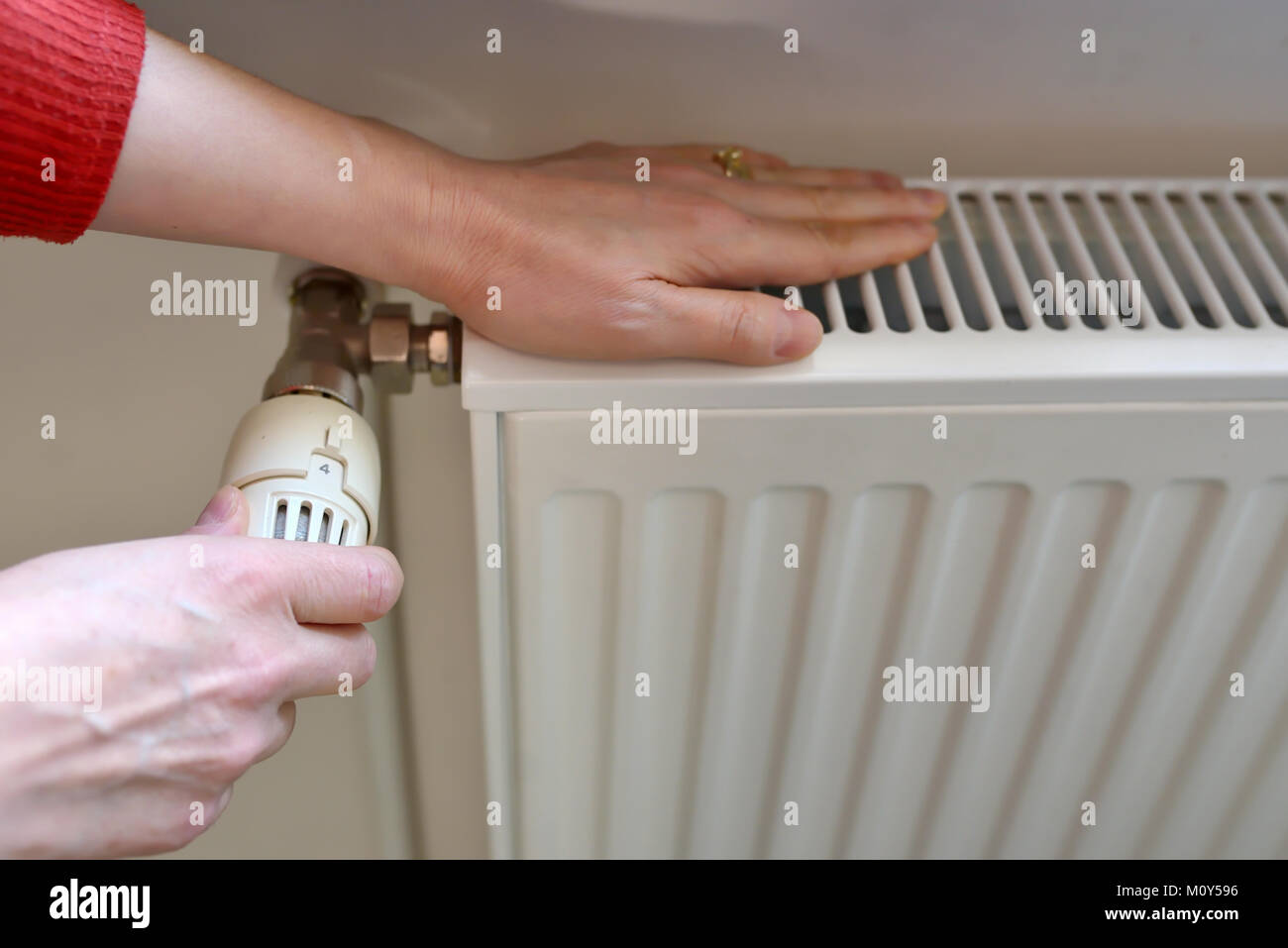 Programming thermostat home hi-res stock photography and images - Alamy
