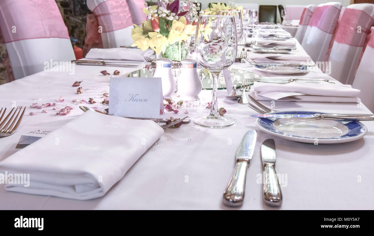 Wedding Table Setting Stock Photo - Alamy