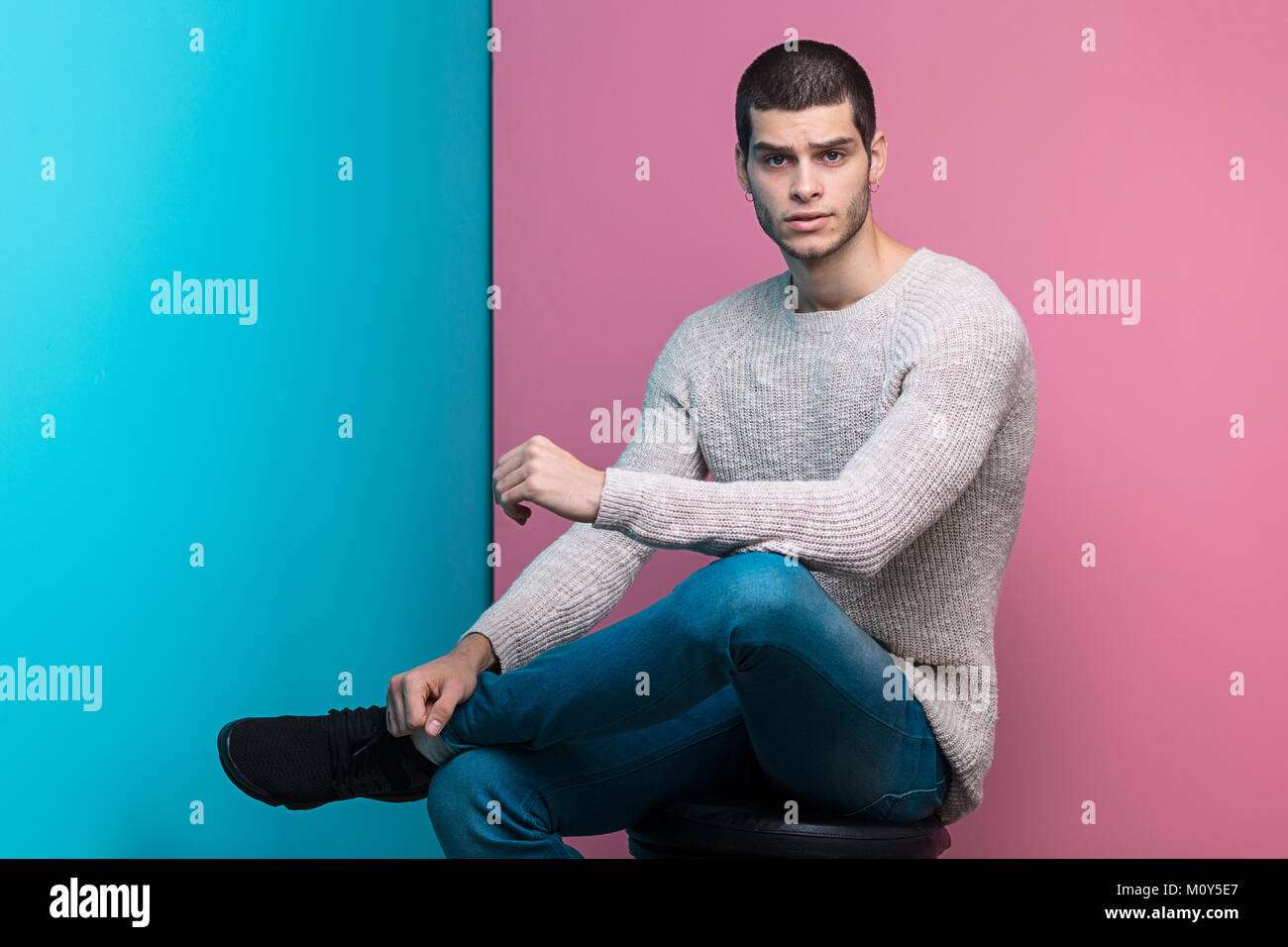 Cool man modeling hi-res stock photography and images - Alamy