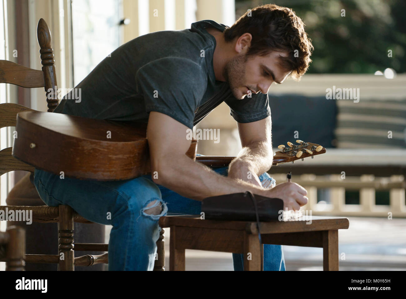 FOREVER MY GIRL, Alex Roe, 2018. ph: Jacob Yakob / © Roadside ...