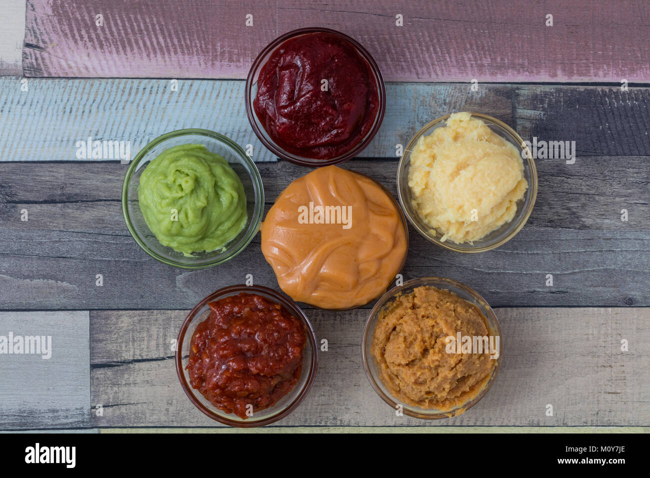 Kitchen styling hi-res stock photography and images - Alamy