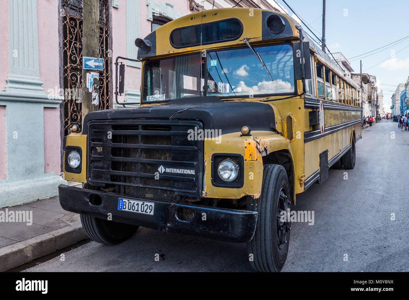 Old School Bus on the streets of Santa Clara, Cuba Stock Photo - Alamy