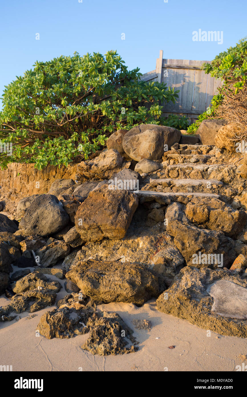 Public Beach Access Oahu Hawaii Stock Photo - Alamy