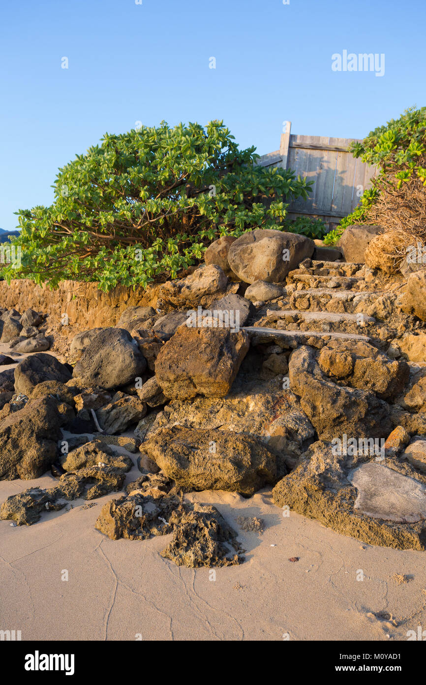 Public Beach Access Oahu Hawaii Stock Photo - Alamy