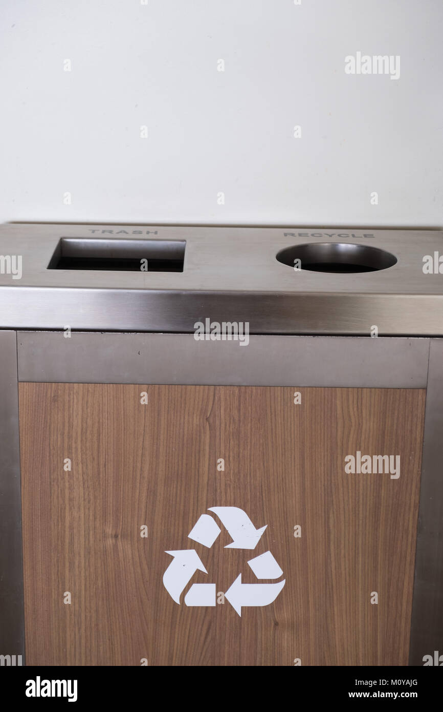 Trash island hawaii hi-res stock photography and images - Alamy