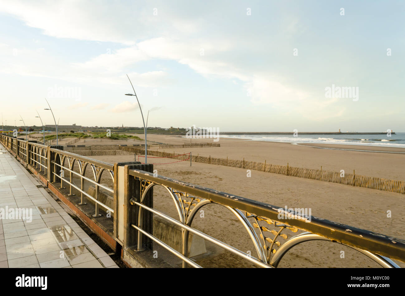 Sandhaven beach south shields hi-res stock photography and images - Alamy