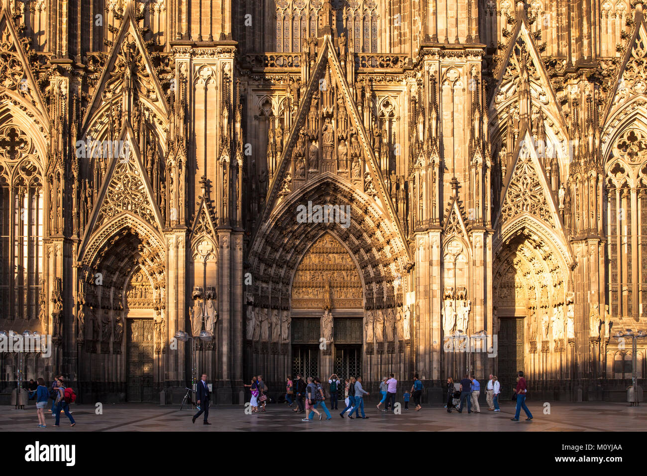 Germany, Cologne, the west facade of the cathedral with the main ...
