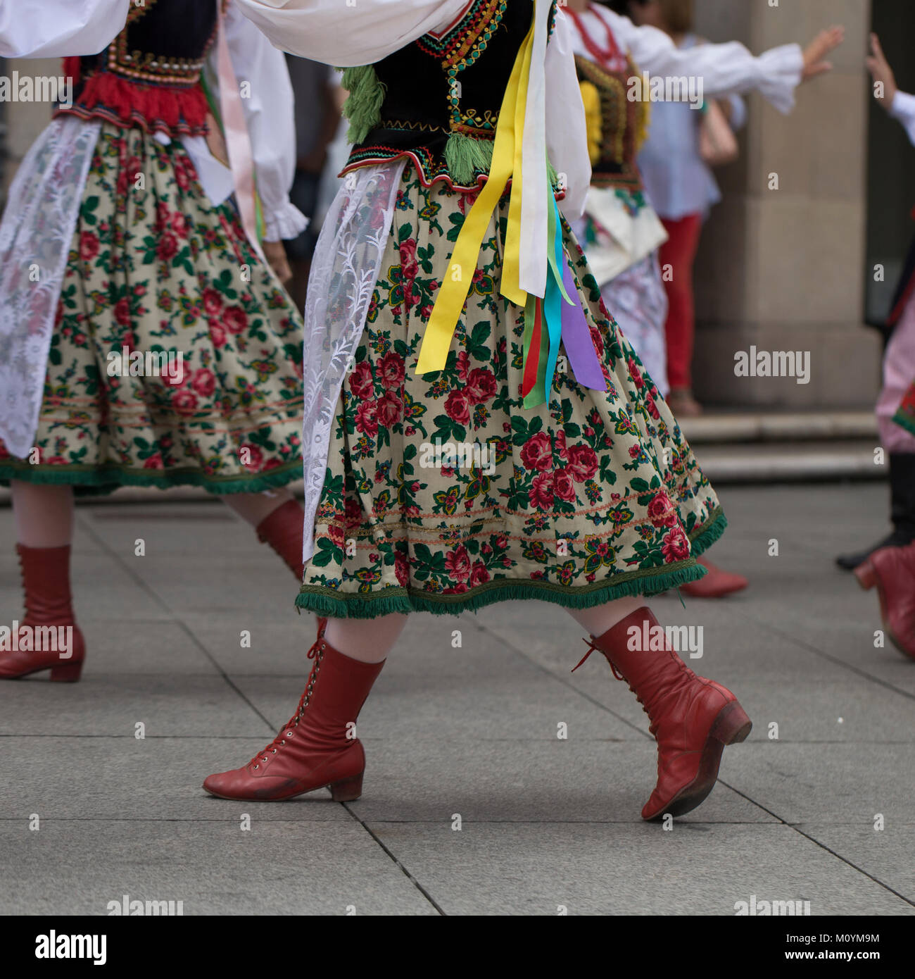 Polish traditional costume hi-res stock photography and images - Alamy