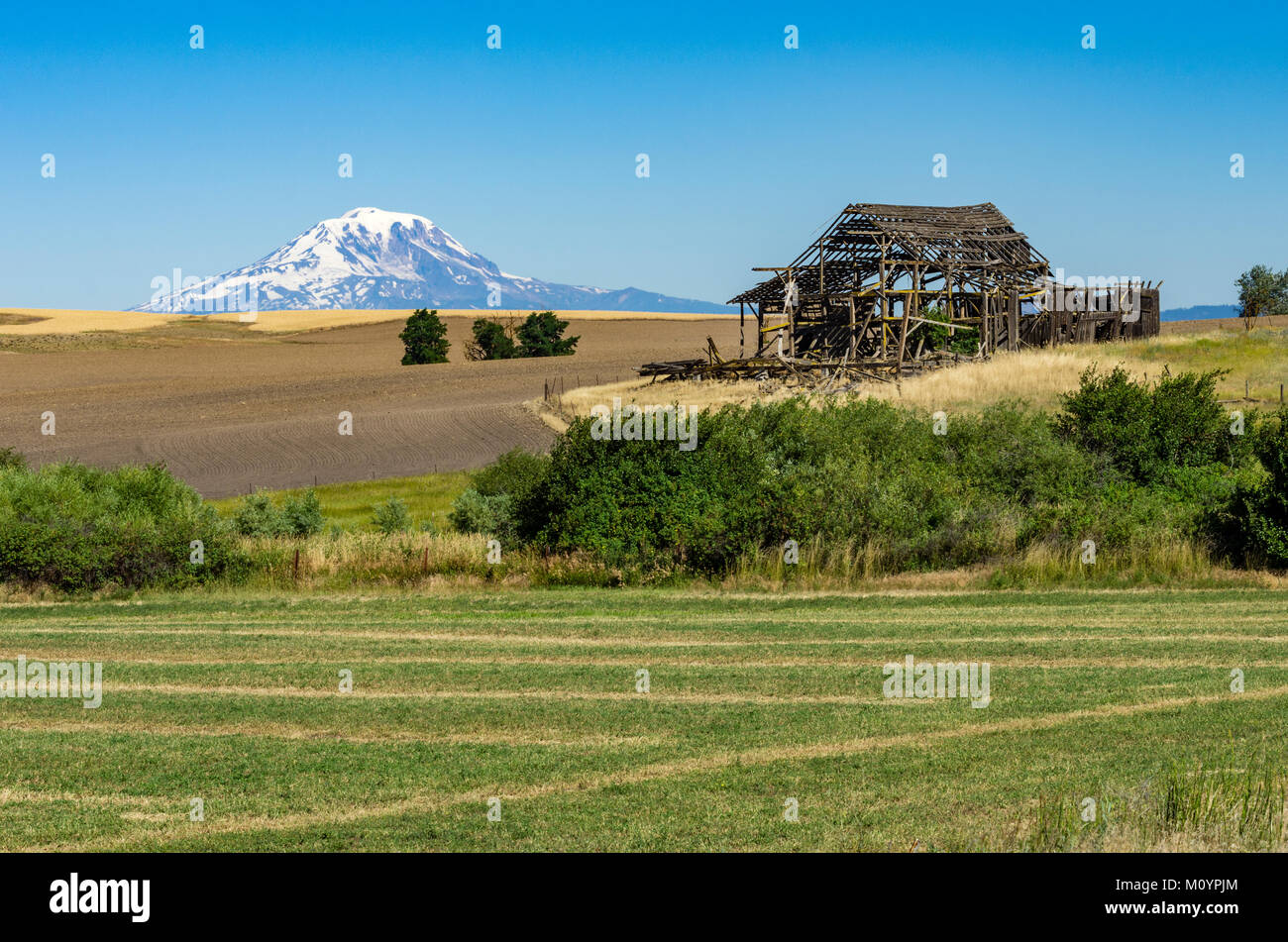 Rural farm landscape hi-res stock photography and images - Alamy