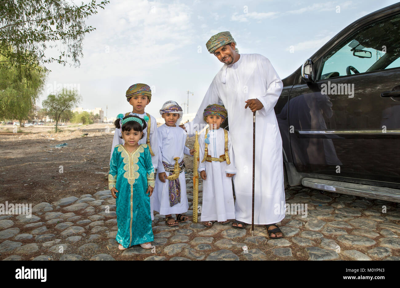Omani family hi-res stock photography and images - Alamy